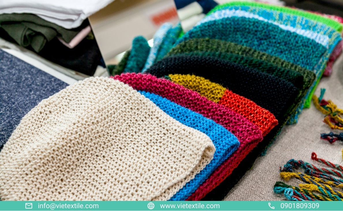 Types of Knit Fabrics: 10 Popular Varieties & Buying Tips